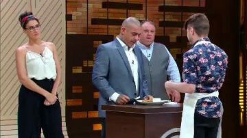 Paola para Douglas: É um insulto pra gente e para o boi