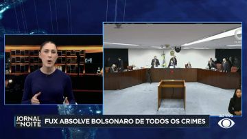 Fux faz voto mais longo da história e vota para absolver Bolsonaro