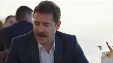Seniz começa a ajudar Agah contra Ceren | Cruel Istambul
